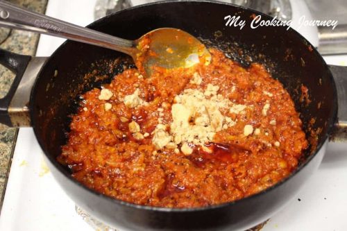 Mango Thokku – Maangai Thokku – Grated Raw Mango Pickle
