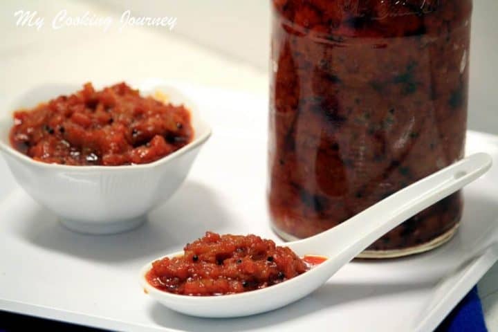 Mango Thokku – Maangai Thokku – Grated Raw Mango Pickle